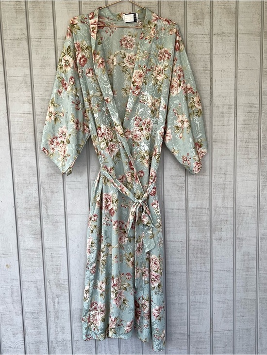 Vintage | Intimates & Sleepwear | Vintage August Max Woman Blue Floral ...